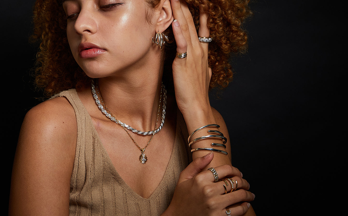 Embrace Collection – DAVAN